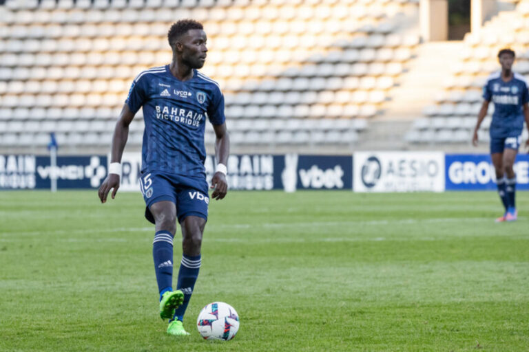 OFFICIEL : Le Paris FC annonce le départ de Moustapha Name à Chypre ...