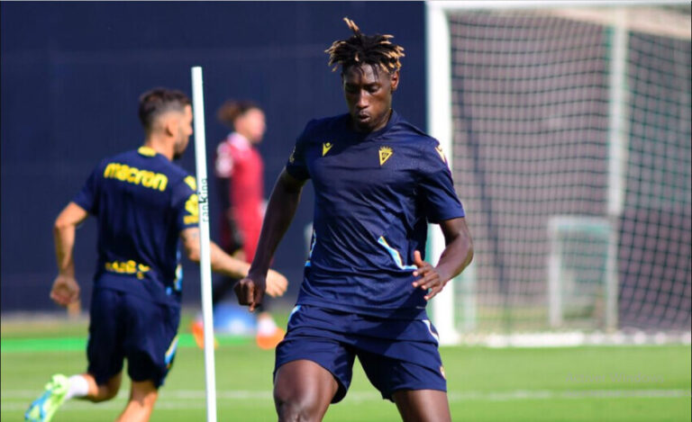 Cádiz : Momo Mbaye titulaire face au Barça pour sa première en Liga