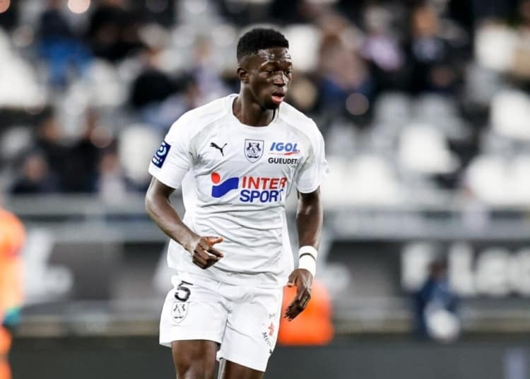 Officiel - Cheikh Ndoye signe au Red Star