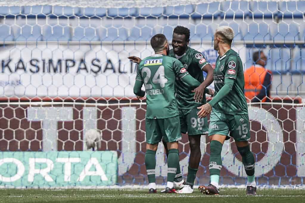 Super Lig : Mamadou Fall et Mame Biram Diouf buteurs lors de Kasımpaşa ...