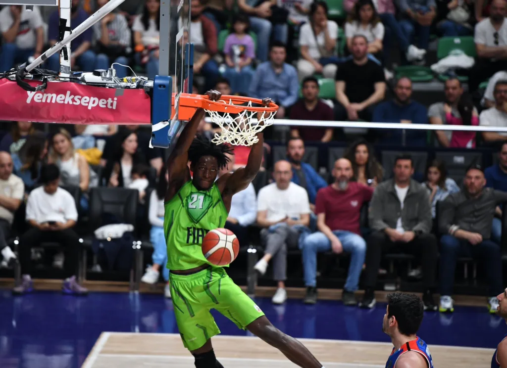 Basket-Turquie : Boubacar Touré et Tofas Bursa joueront les playoffs ...