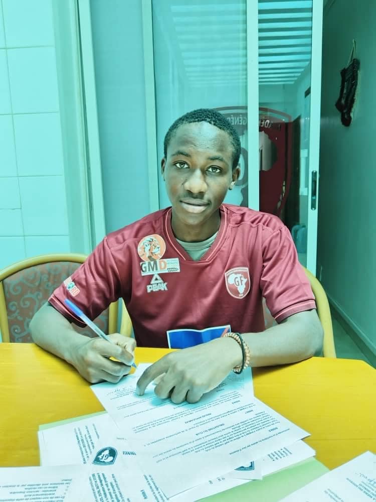 Génération Foot : 15 jeunes joueurs signent Pro, dont les champions d ...