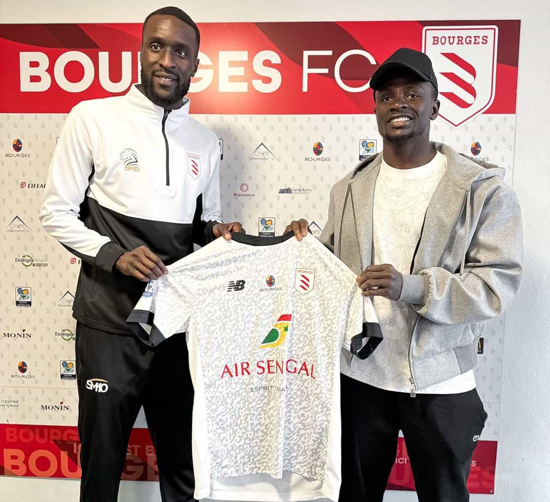 Mercato : Lamine Sané rejoint le Bourges FC de Sadio Mané comme ...
