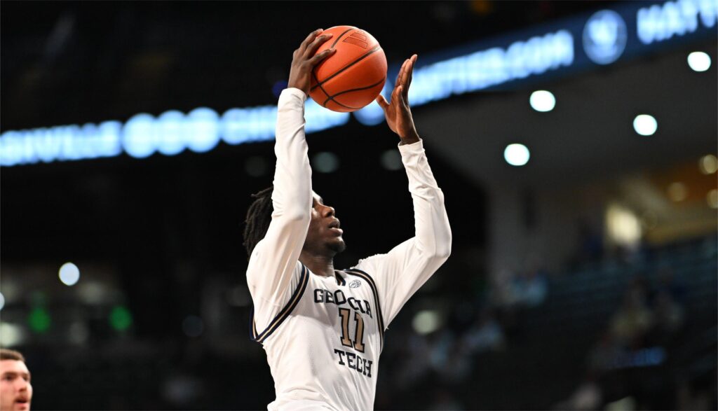 NCAA : Baye Ndongo (17 points, 9 rebonds) guide à nouveau Georgia Tech ...